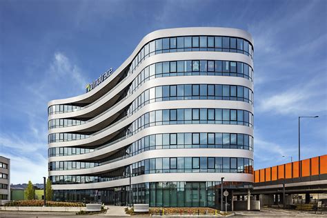 DYNATRACE HEADQUARTERS Stacbond