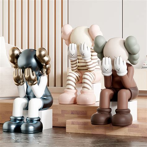 Kaws Kaws