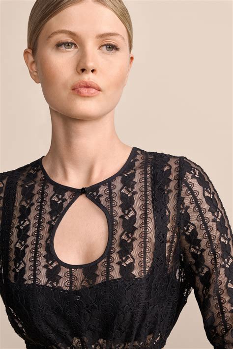 Dirndlbluse Coline In Schwarz Im Krüger Dirndl Online Shop