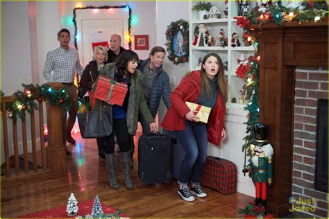 Alexa Penavega Gives Jonathan Bennett A Holiday Makeover In Christmas