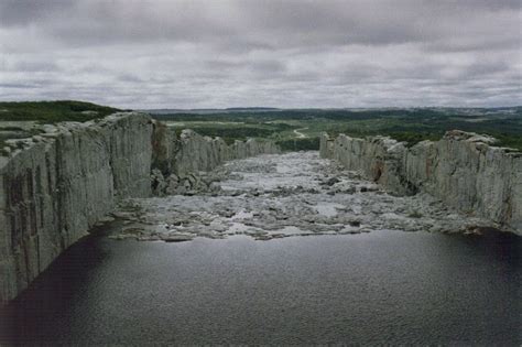 The Colossal Stepped Spillway Of Robert Bourassa Reservoir Amusing Planet