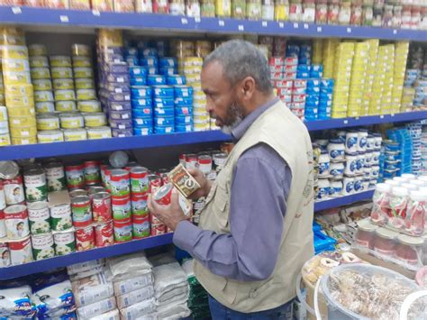وكالة الأنباء الليبية مفتشو الرقابة يقومون بجولة على محلات الغذائية