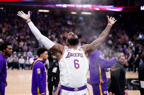Lebron James Is Tired Of Waiting For Lakers Moves What Our Walk And