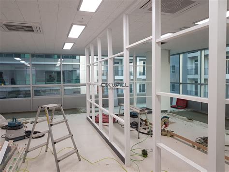 우드 격자 유리칸막이 래핑칸막이 오케이칸막이