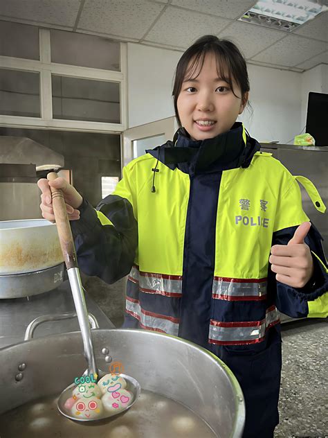 雲林縣警察局西螺分局 暖暖的湯圓暖暖的心🥰 今天是 冬至 分局特別準備了湯圓 讓同仁吃了多一歲😆