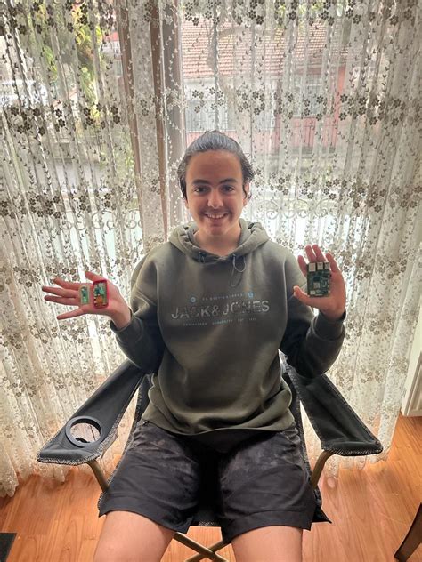 WhatsApp Controlled LEDs Raspberry Pi