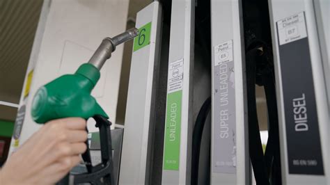 How Do Fuel Prices Compare Across Different Parts Of The Uk Itv News