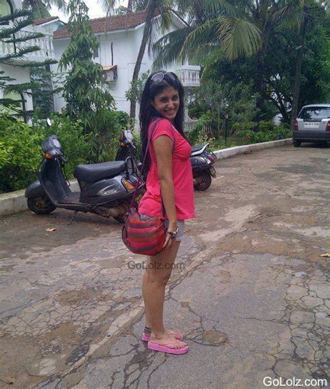Kritika Kamras Feet