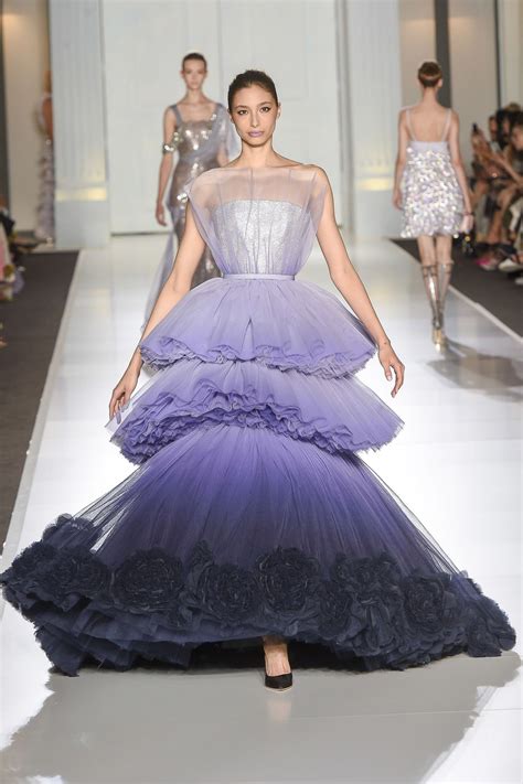 Pin By Ustina Kim On 그라데이션 Couture Fashion Couture Collection Haute