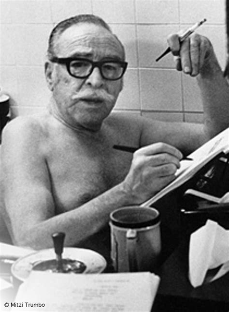 Dalton Trumbo Editura Omnium