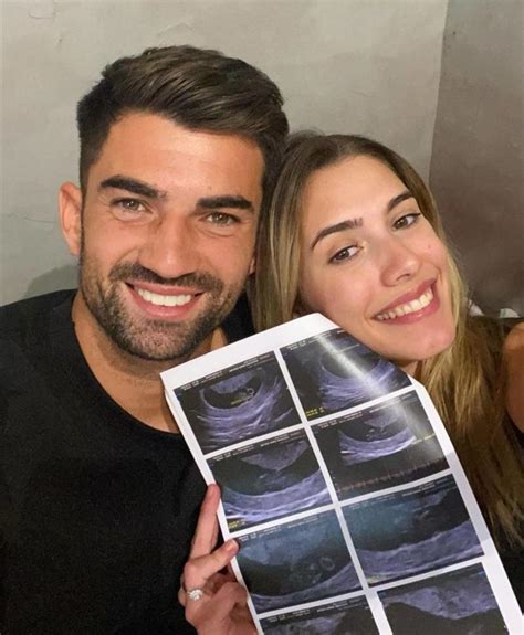 زين الدين زيدان أصبح جَداً وهذه هي صورة حفيدته مجلة سيدتي