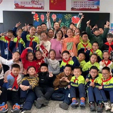 【五年一班】2022，我们来啦！——富强路小学五年级一班迎新年主题活动祝福进步刘玥婷