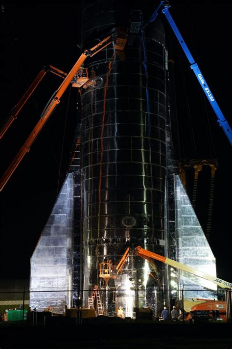 Photos Of Spacex S Spacecraft Prototype Neatorama