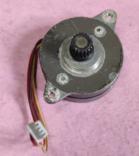 6 Volt Stepper Motor 1200 Rpm Step Angle 09 Degree At Best Price In