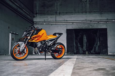 Motorrad Vergleich Ktm 990 Super Duke 2005 Vs Ktm 990 Duke 2024