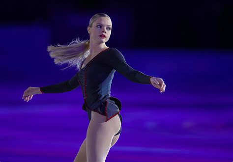 フィギュアスケートエキシビション羽生らが華麗な演技を披露 Moment日刊ゲンダイ