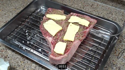 [1분영상] 티본보다 맛있는 포터하우스 스테이크 리버스시어링으로 완벽하게 굽기