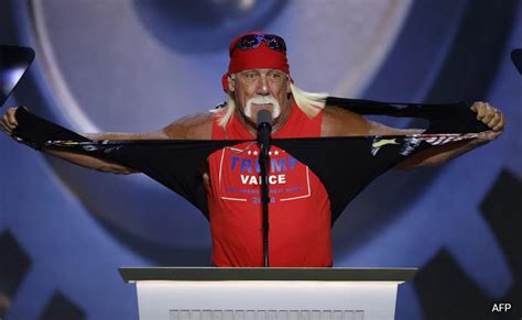 Viral Video Hulk Hogan Tears Off Shirt In Support Of Donald Trump At
