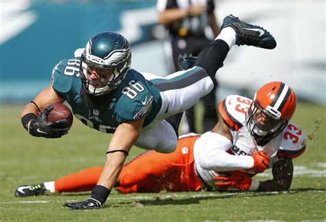 Eagles Zach Ertz Leodis Mckelvin Out Vs Pittsbugh Steelers