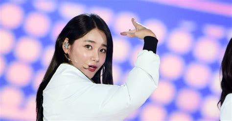포토엔 Aoa 민아 말아 올린 핫팬츠가 아슬아슬