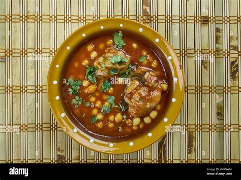 Murgh Cholay Chicken And Chickpeas Curry Pakistan Popular Curry Dish Stock Photo Alamy