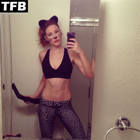 Courtney Hope Sexy And Topless Leaked The Fappening 6 Photos