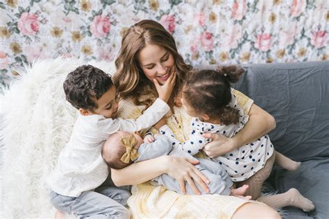 An Energetic And Joyful Motherhood Photography Session In A Seattle