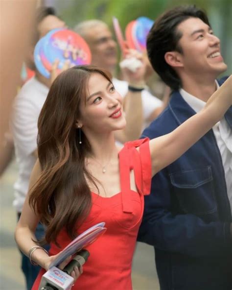 เปิดโพสต์แรก ใบเฟิร์น พิมพ์ชนก หลังตอบรับเป็นแฟน นาย ณภัทร ต่อหน้าสื่อ