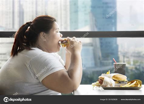 Dicke Person Isst Mcdonalds Mann Isst 46 Jahre Lang Jeden Tag Big Mac