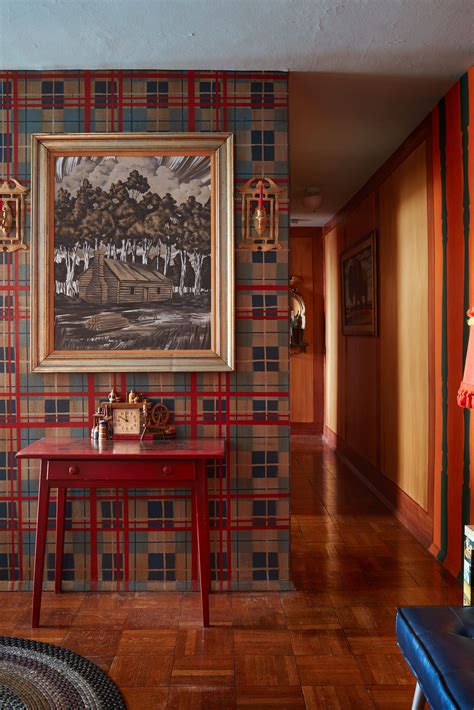 Tour Steven Hammels Midwest Inspired Les Apartment