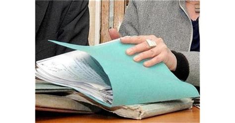 Съдът възстанови трима посланници с досиета