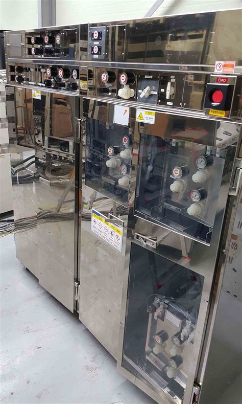 Tel Tokyo Electron Clean Track Act 8 Photoresist Used For Sale Price