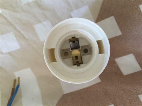 In Wirklichkeit Studiengebühren Haar Kabel Lampenfassung Wechseln