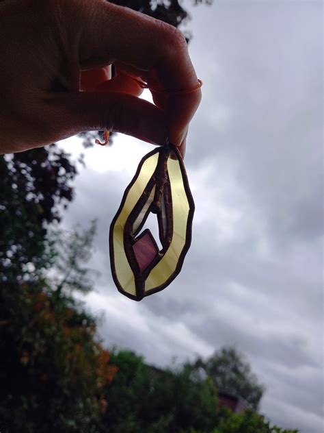 Glass Vulva Yoni