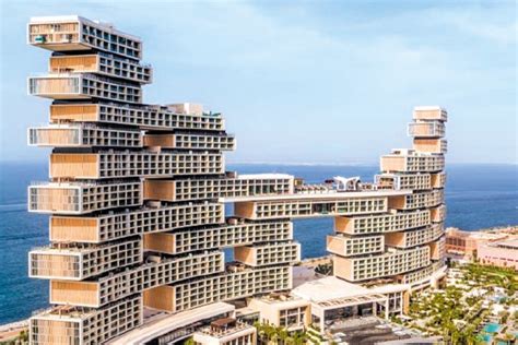 쌍용건설 두바이 초특급 호텔 ‘아틀란티스 더 로열 완공