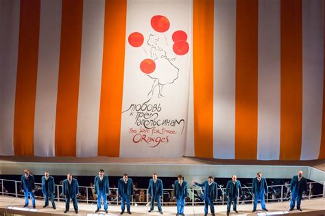 Премьера оперы Любовь к трем апельсинам с успехом прошла во Владивостоке