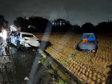 男子酒駕肇禍撞毀多車 小貨車滑落田地 指傳媒