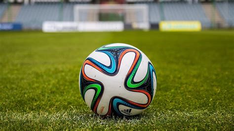 Jadwal Liga Champions Malam Ini Laga Penentuan 16 Besar Saksikan Di