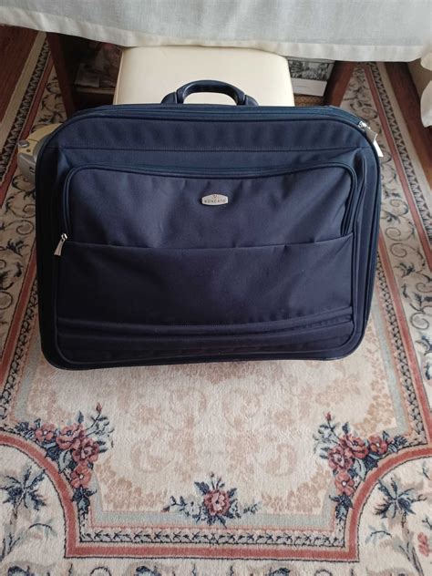 Продавам куфар на колела гр София Дружба 2 • Olx Bg