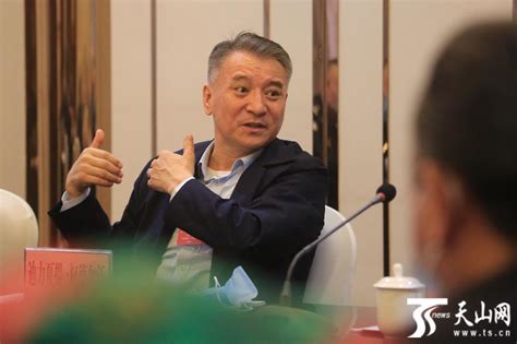 两会掠影代表热议政府工作报告 天山网 新疆新闻门户