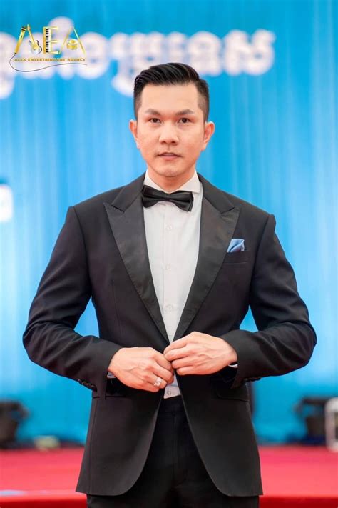 ពិតទេដែលកំលោះសង្ហា អេឡិច ចិត្រា និង ពេជ្រ សេរីរ័ត្ន កំពុងផ្ដើមស្នេហ៍នឹងគ្នា Khmerload