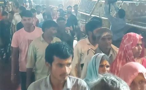 Mp Devotees Throng Ujjain Mahakaleshwar Temple On ‘shravan Somvar