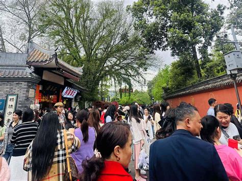 五一假期 成都机票热门目的地第一 酒店预订第二旅游预订量价格