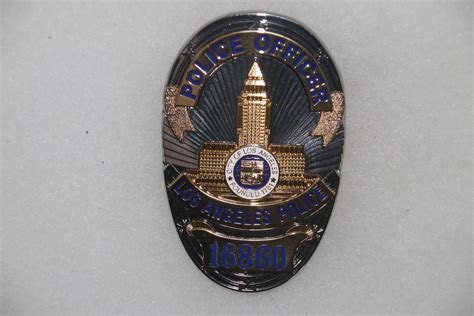 Superb Full Size Los Angeles Police Lapd Badge Film Prop 16860 Ab