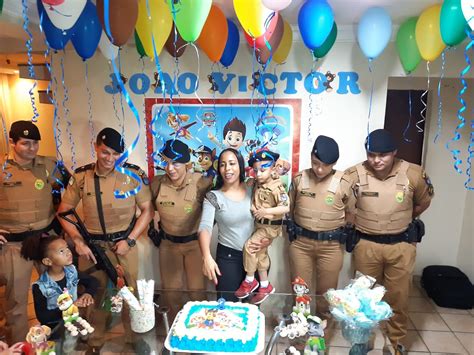 Policiais Realizam Sonho De Garotinho De Três Anos Em Festa De