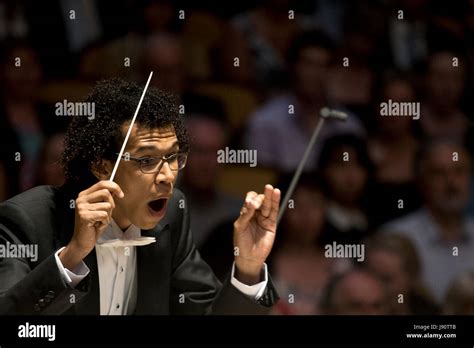 American Conductor Jonathon Heyward Conducts Concert Of Prague Symphony
