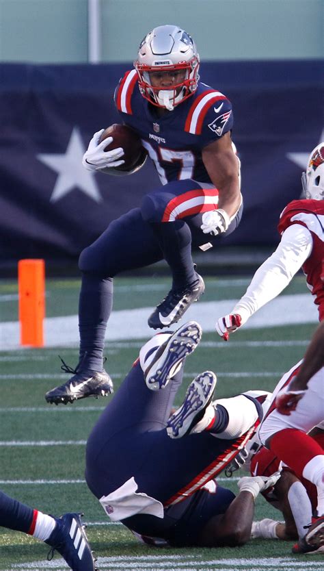 Latest On Damien Harris Patriots Rb Depth