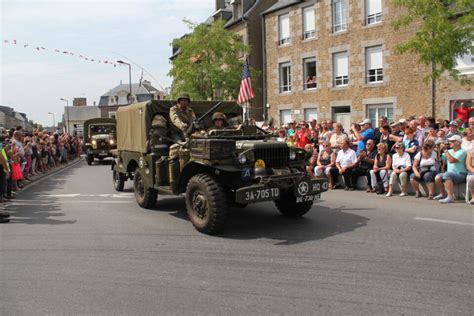 Avranches Bal Reconstitutionle 80e Anniversaire De La Libération Se