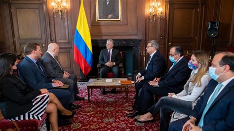 Lo que se sabe de las reuniones entre el fiscal de la CPI Karim Khan con Iván Duque y la Corte