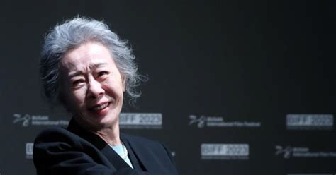 윤여정 감독 인품 보는 편 미나리 정이삭 감독이 최고[28회 Biff]